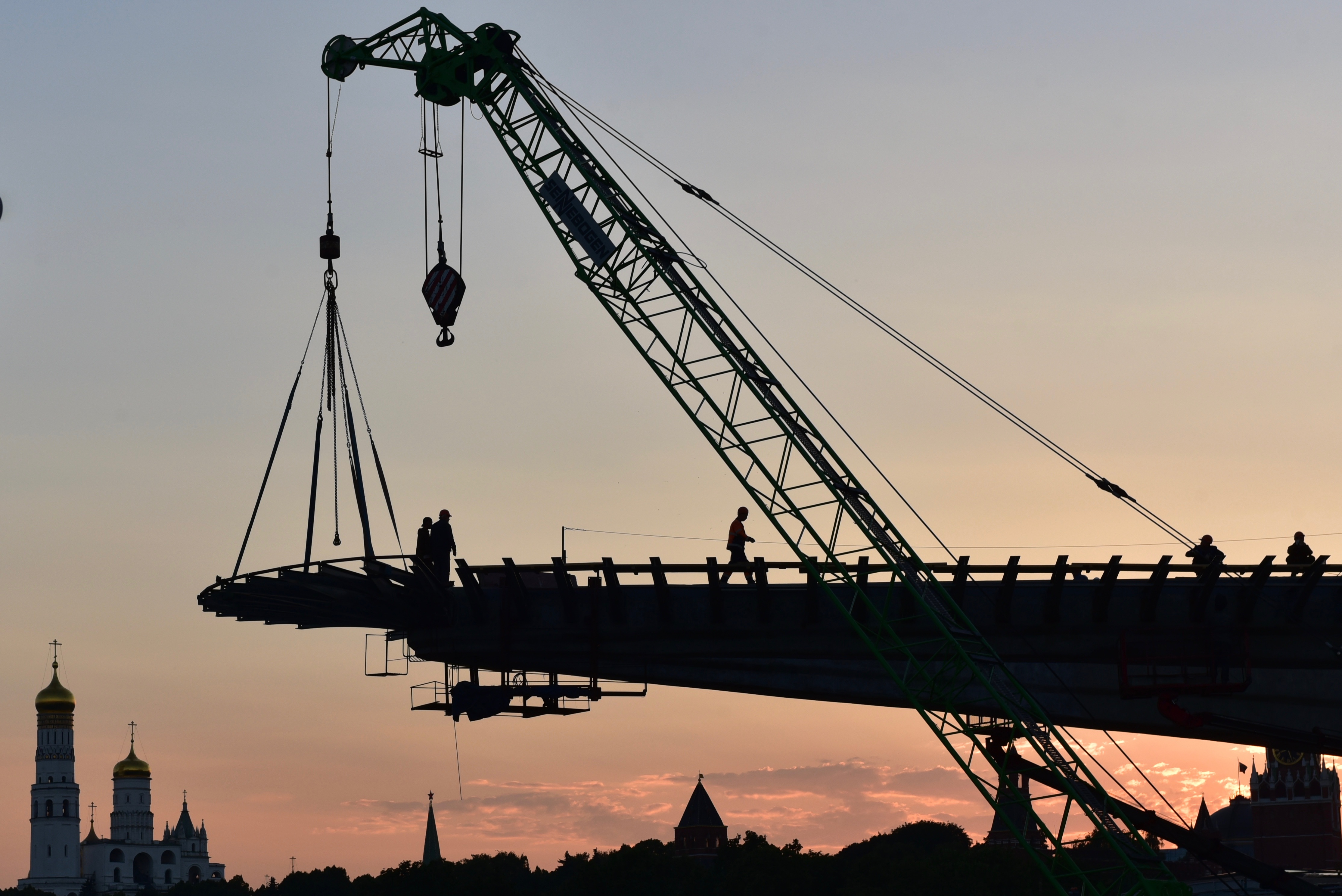 construction-project-at-night | Insight-AWP